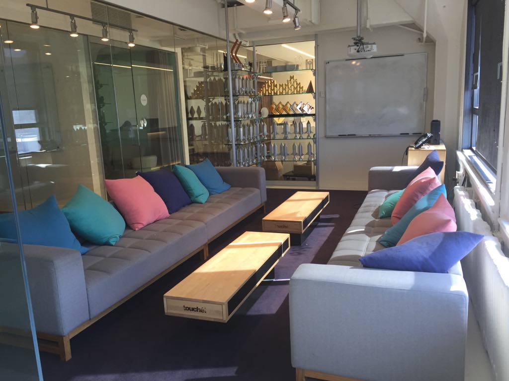 L’agence touché! se dote d’une signature olfactive – Isarta Tendances ...