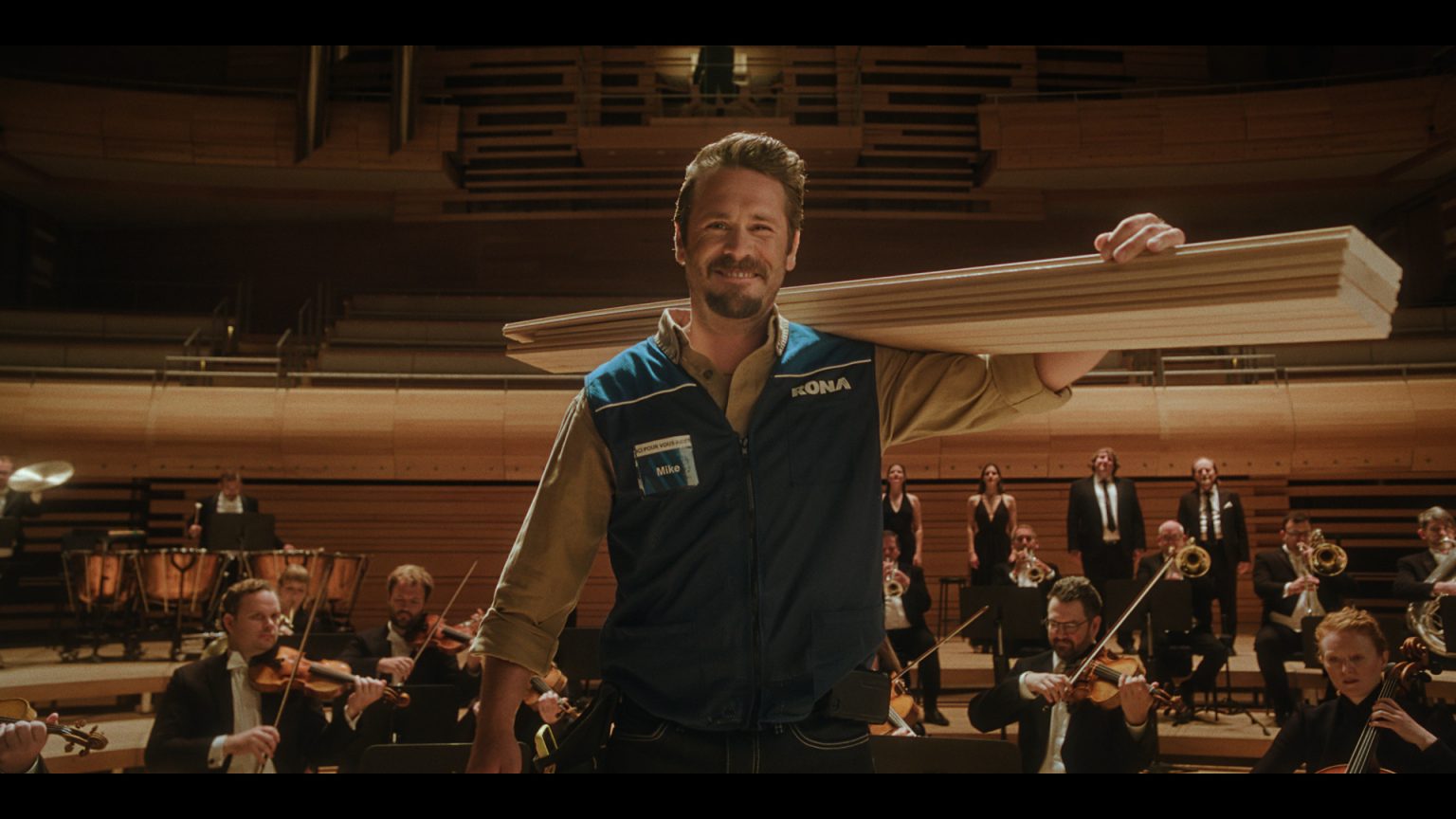 Le retour de Mike chez RONA : Sid Lee collabore avec l’OSM pour ...